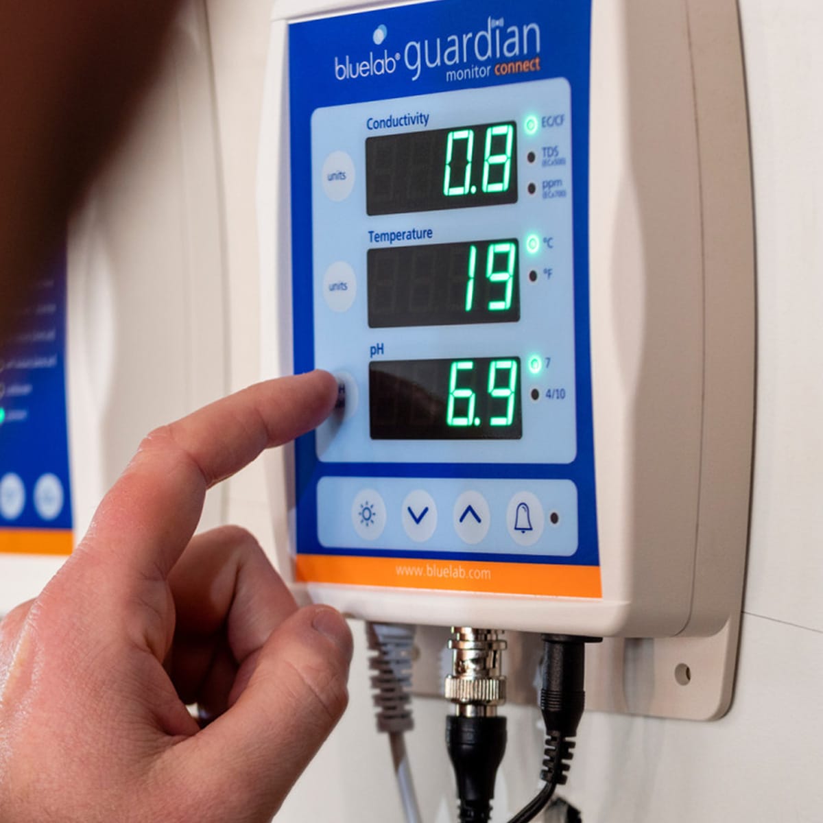 BlueLab Guardian Monitor Connect | HTG Supply